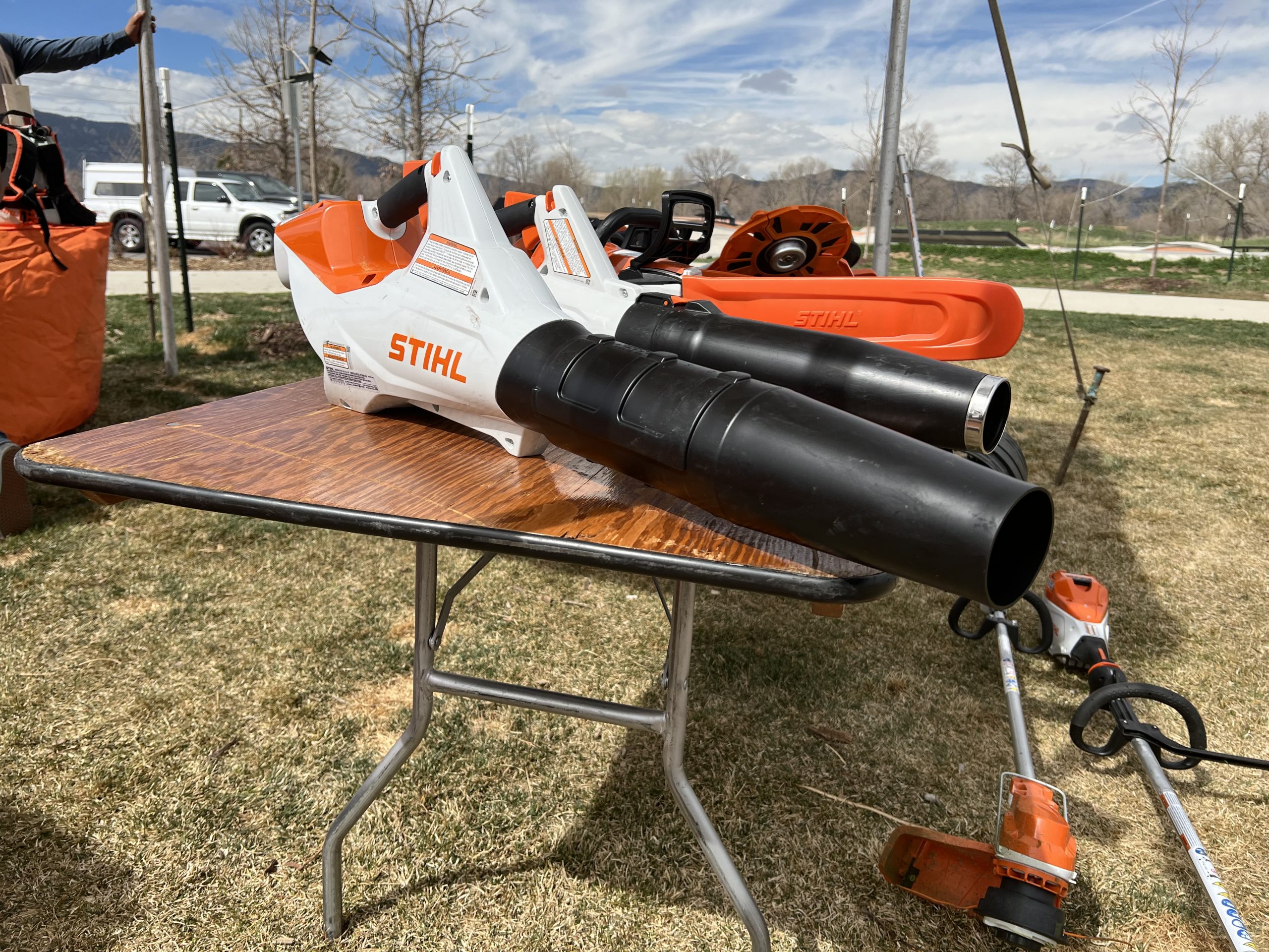Boulder landscapers test drive electric lawn tools as city mulls gas ...
