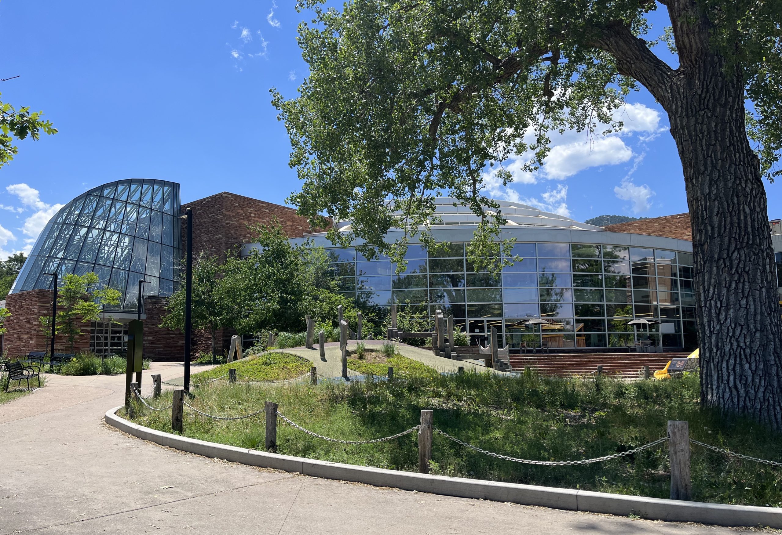New Boulder library program connects homeless people to services